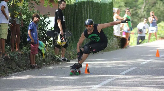 Skateboarding: history, rules, equipment and championships