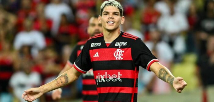 Discover the 10 best Brazilian left-backs in active service