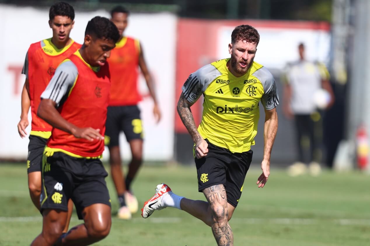 Flamengo deve ter "reforço" contra o Grêmio pelo Brasileirão