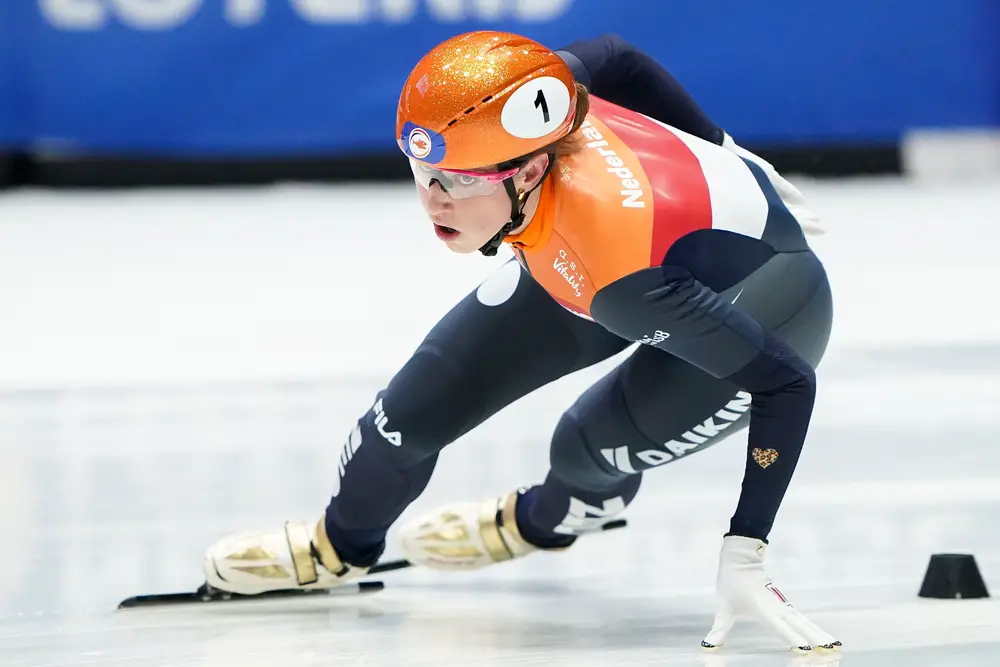 Short track speed skating rules: skates, ice and more