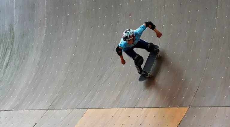 Skateboarding: history, rules, equipment and championships